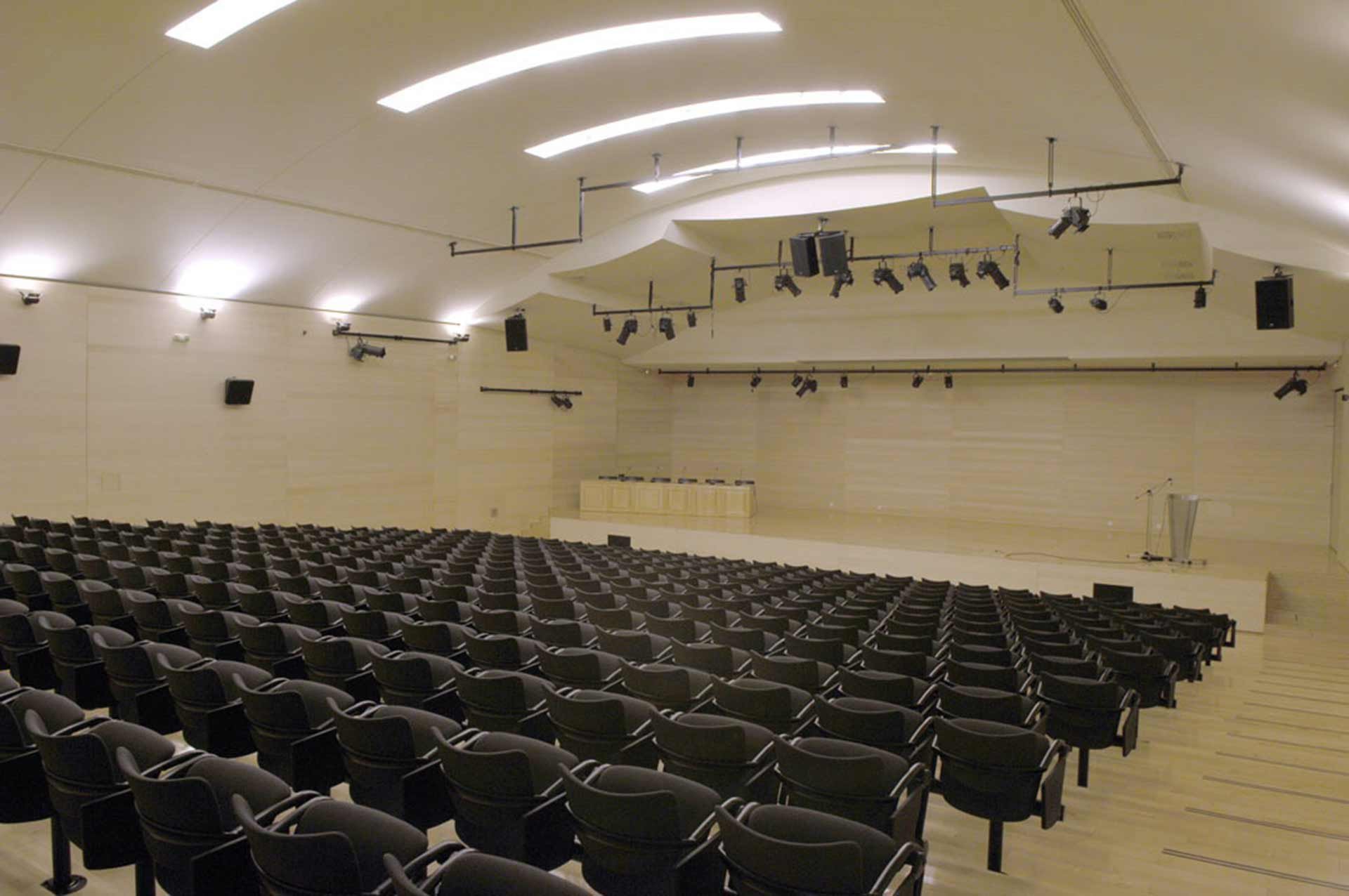 PIREOS 138 - Benaki Museum