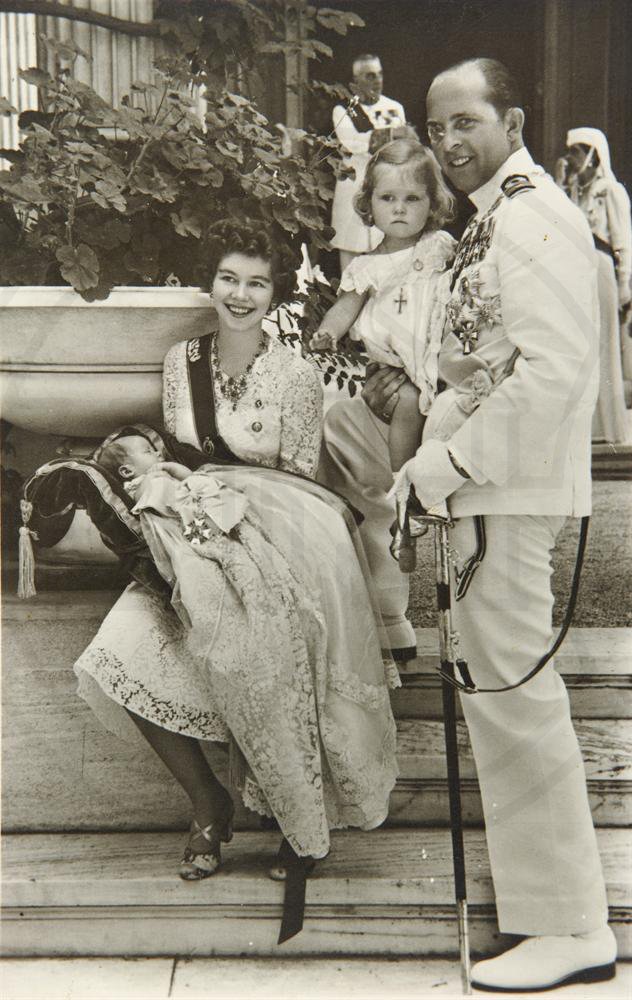 Βασιλιάς Παύλος, βασίλισσα Φρειδερίκη και πριγκίπισσα Σοφία - Μουσείο ...