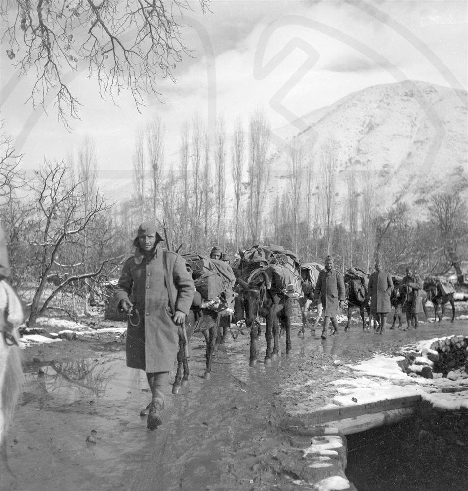 Αλβανική εκστρατεία. Μεταγωγικά. - Μουσείο Μπενάκη
