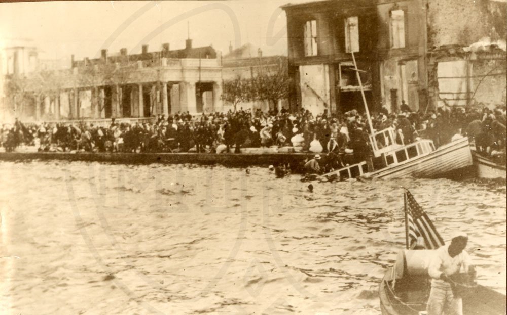 Η καταστροφή της Σμύρνης τον Αύγουστο του 1922 - Μουσείο Μπενάκη